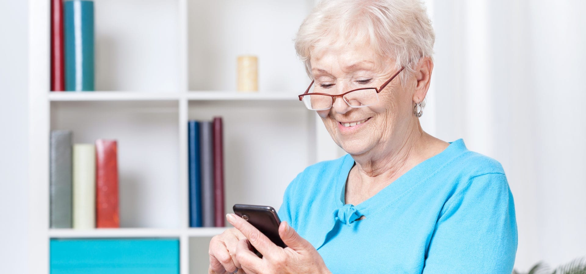 The Best Smartphones For Seniors - EverythingEveryday